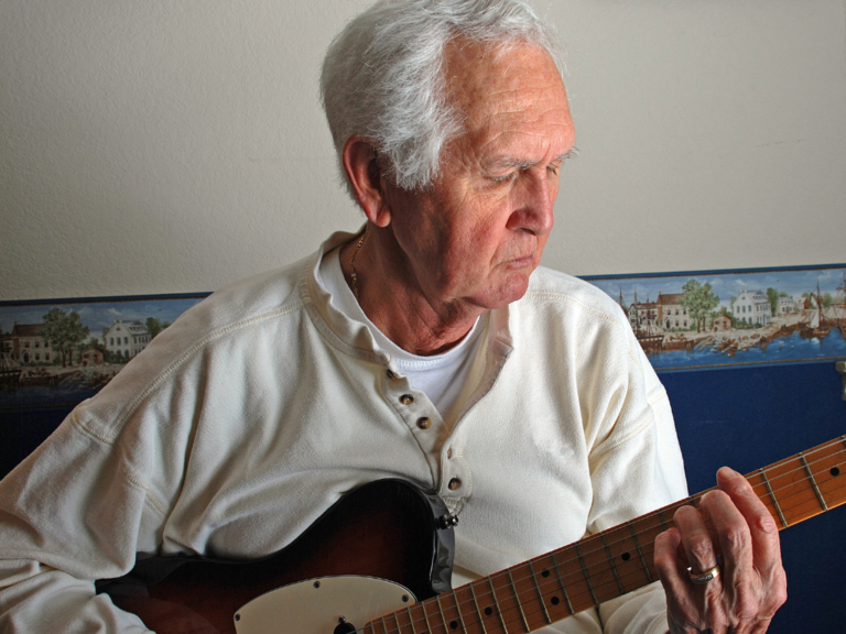 Guitar Lessons for Beginners MN | Twin Cities School of Guitar